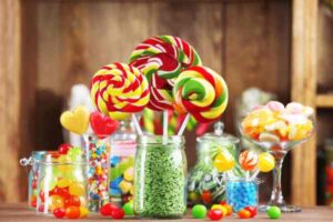 Tips For Setting Up a Candy Buffet [Full Guide] | CandyTurf