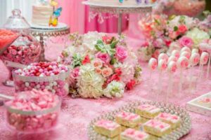 Tips For Setting Up a Candy Buffet [Full Guide] | CandyTurf